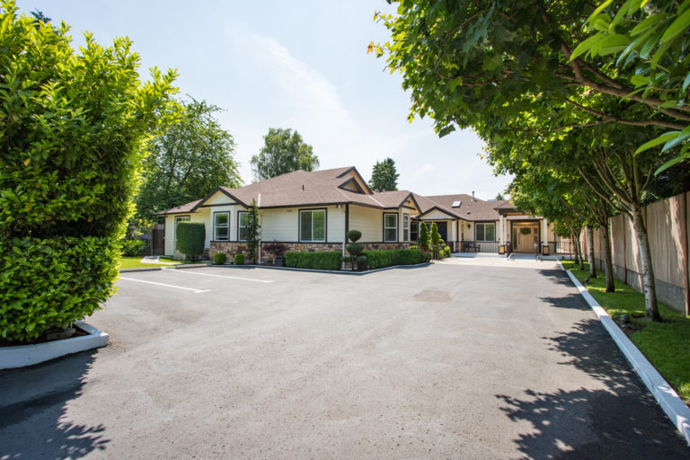 Photo Gallery – MapleView Manor