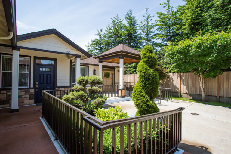 Photo Gallery – MapleView Manor